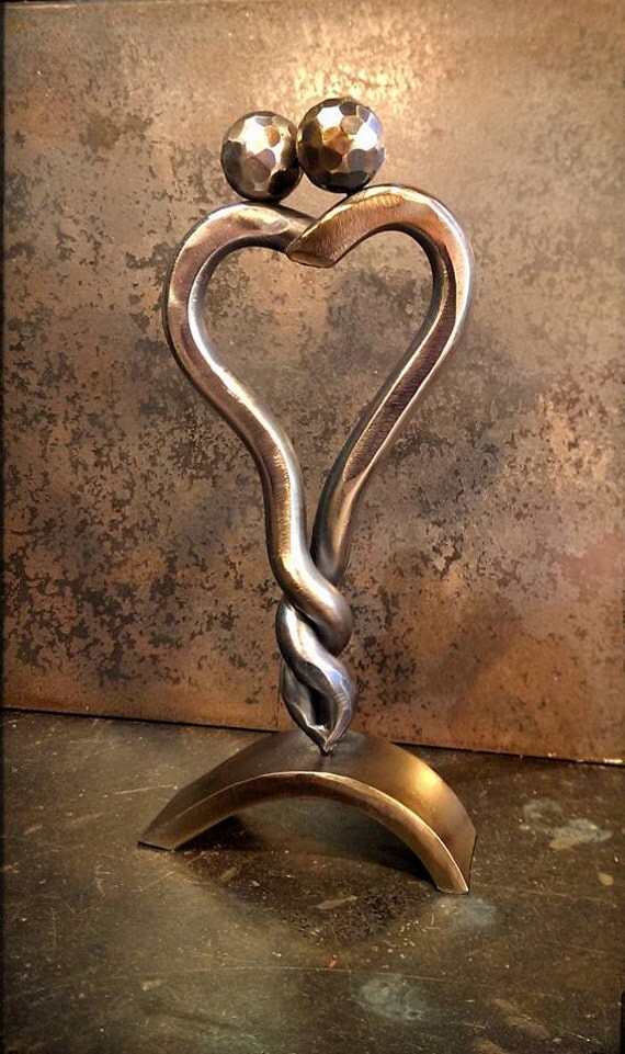 Intertwined Lovers