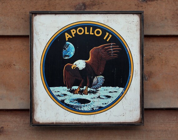 Vintage wooden sign 'Apollo 11 Insignia' by VASSdesign on Etsy