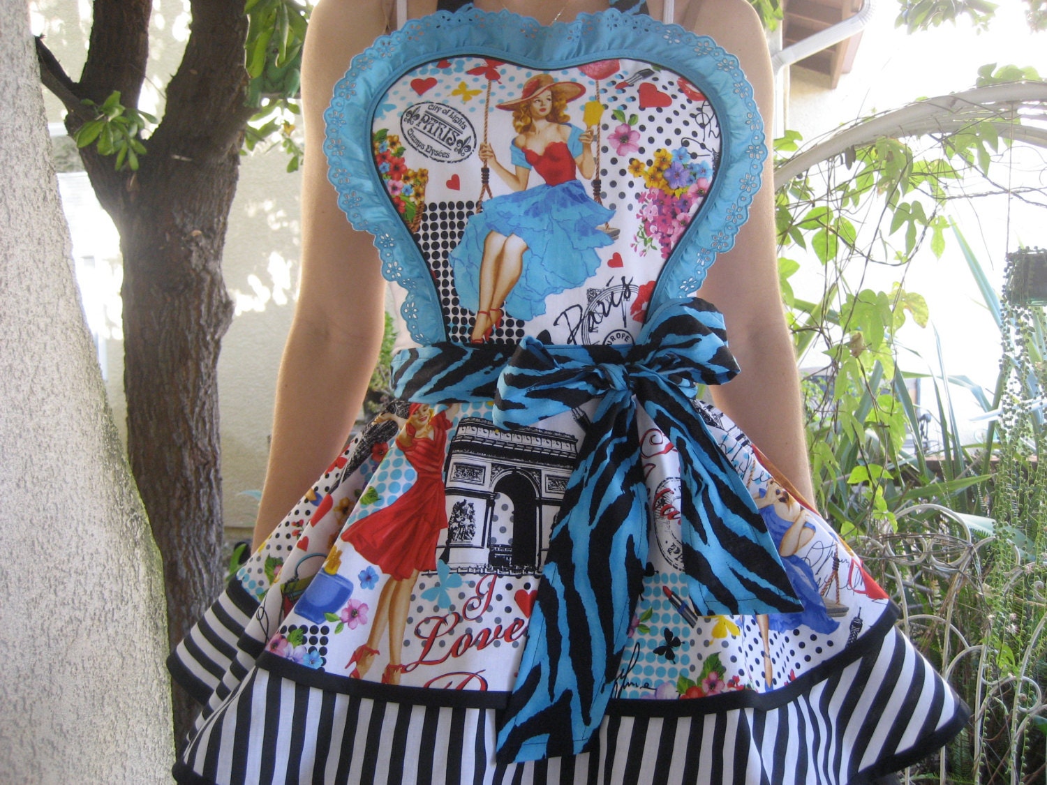French Pin Up Apron Paris Retro