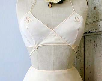 Vintage Women's Lingerie – Etsy