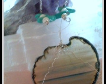 Items similar to Hand Drilled Forest Green Agate Slice Necklace on Etsy