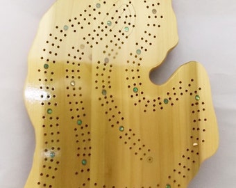Michigan Upper Peninsula Shaped Cribbage Board by snugglebugcrafts