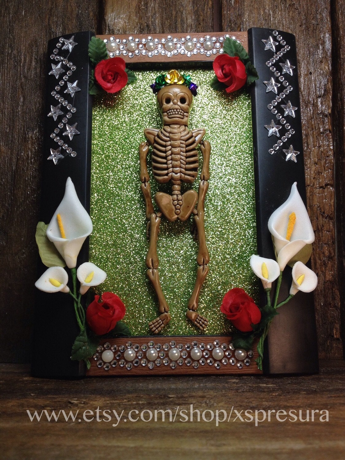 Day-of-the-Dead Nicho Frame / Dia-de-los-Muertos Shrine / Folk
