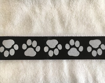 Items similar to Chevron Paw Prints 5x7 on Etsy