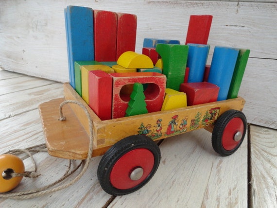 Heros Wooden Wagon & Blocks Pull-along Wagon Wooden Blocks