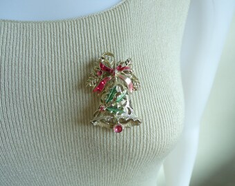 Holly pin | Etsy