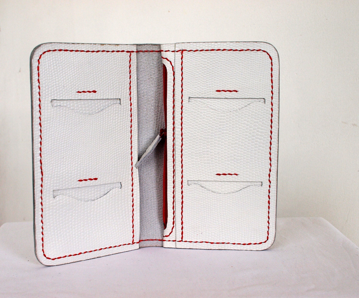 Womens White Wallets | IUCN Water