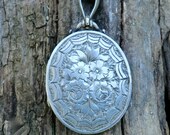 Personalized locket | Etsy