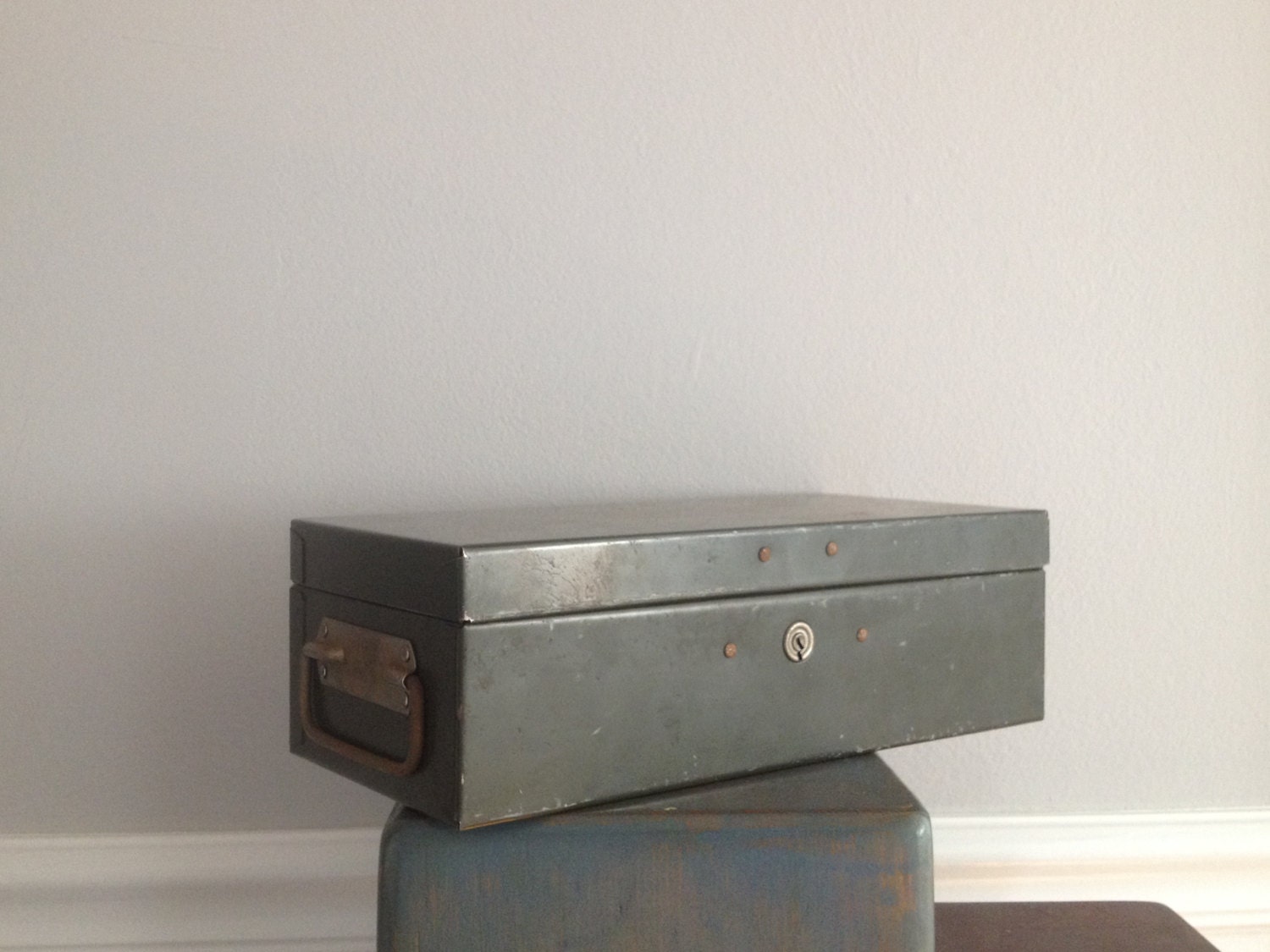 Vintage Olive Metal Storage Money Lock Box with Working Key – Haute Juice