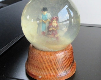 Vintage snow globe | Etsy