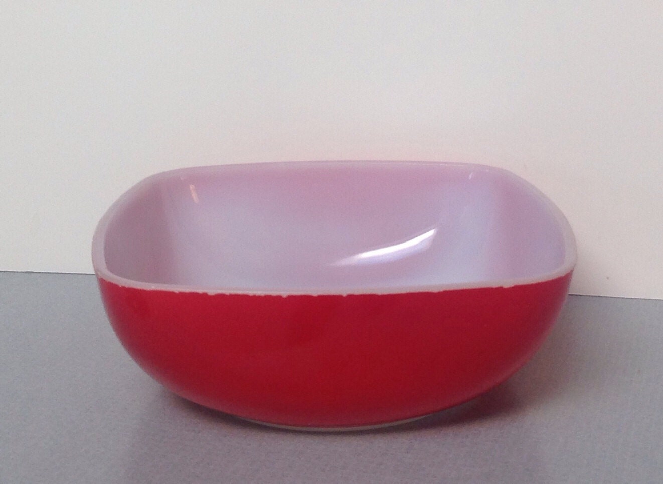 Vintage Red Pyrex square serving bowl – Haute Juice