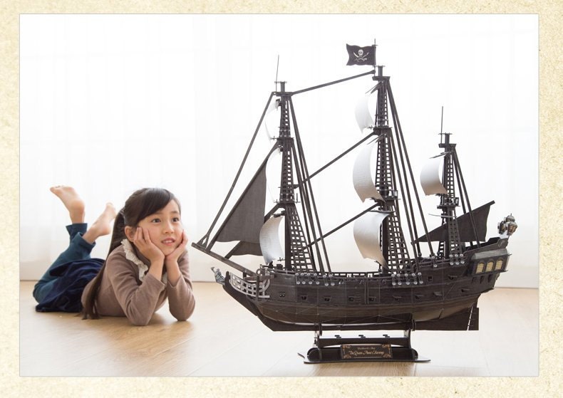 3D Puzzle Papercraft Model Kit DIY 1:95 Queen by SimpleSmart