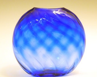 Flat round vase | Etsy