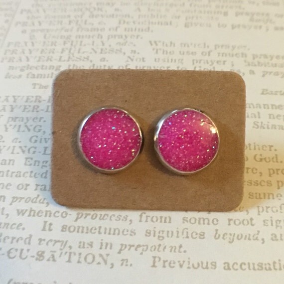 Gorgeous hot pink glitter resin studs