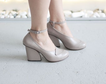 Walking with Keyman Design shoes makes your feet by Keymandesign