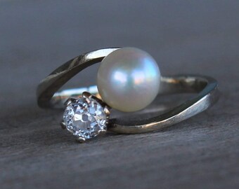 Pearl bypass ring | Etsy