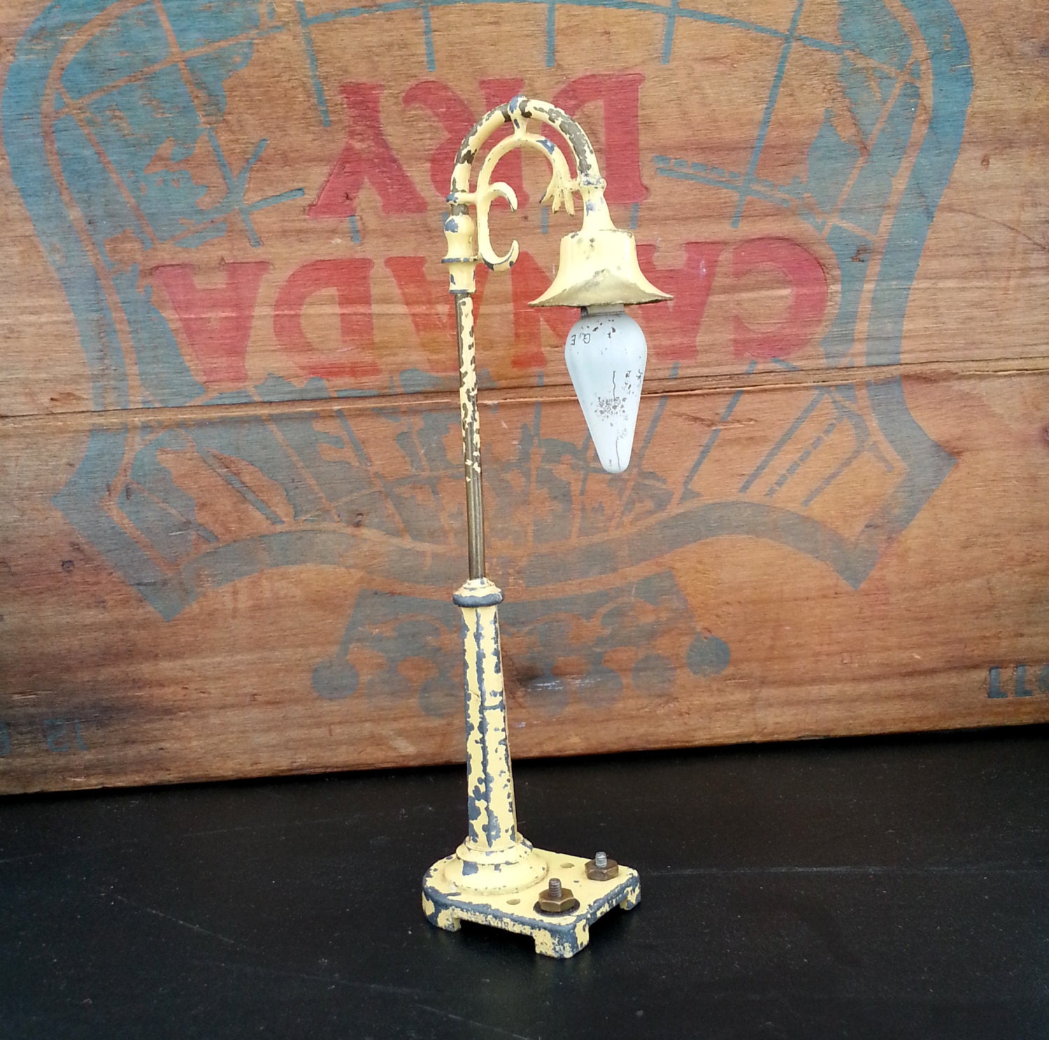 Vintage Lionel Trains Miniature Die Cast Lamp Post – Working Pre-War ...
