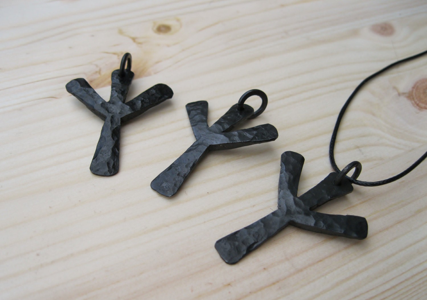 Algiz / Elhaz Protection Rune Pendant