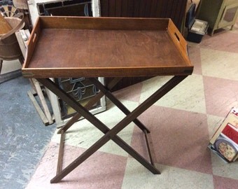 Items similar to Three Tiered Metal Scalloped Cupcake Tray Stand 13 ...