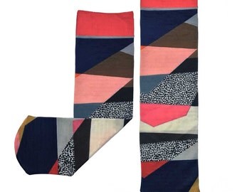 Bird Print Socks Crimson