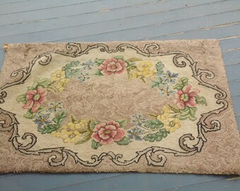 Floral hooked rug | Etsy