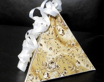 Triangle gift box | Etsy