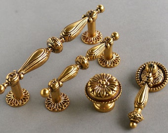 Oriental knobs | Etsy