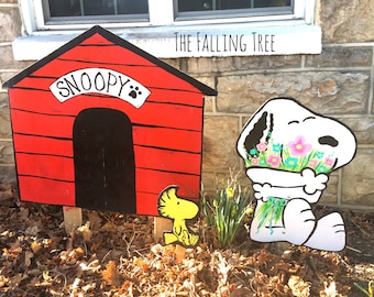 Snoopy dog house | Etsy