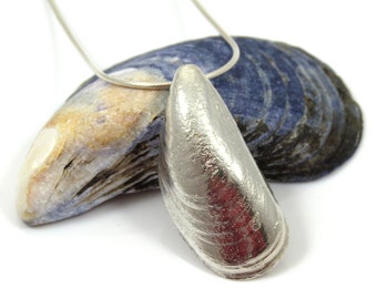 Mussel shells | Etsy