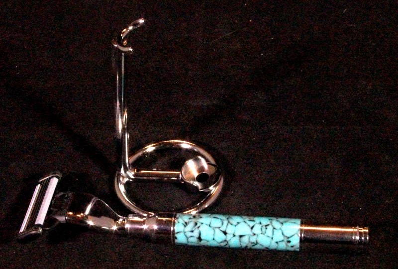 Razor with matching stand