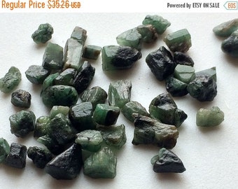 Raw emerald stone | Etsy