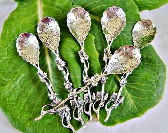 Silver leaf pattern | Etsy