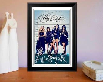 Pretty Little Liars TV Script Signed Autographed Ashley