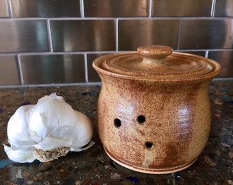Ceramic garlic | Etsy