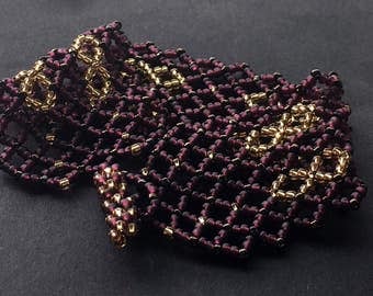 Hubble Stitch Seed Bead Bracelet Tutorial with Toggle Clasp