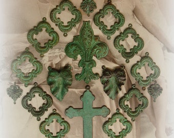 Quatrefoil charm | Etsy