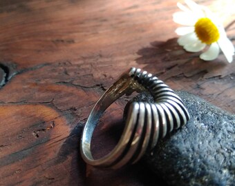 Raven claw ring | Etsy