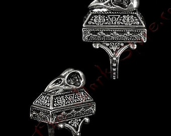 Gothic locket | Etsy