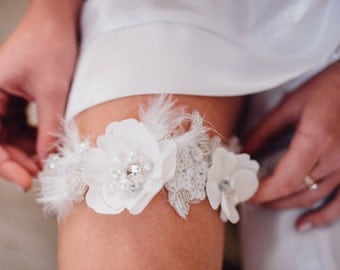 Bridal garter belt | Etsy