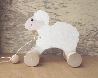 Sheep pull toy | Etsy