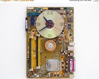 Desk clock from a recycled Computer hard drive HDD by ReComputing