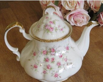 Pink roses teapot | Etsy