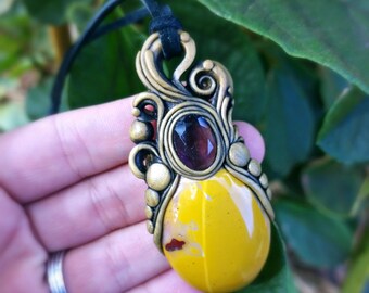 Handmade Mystic Healing crystal and stone by HandmadeMystic