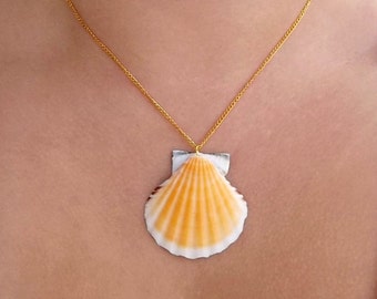 Sunrise shell necklace | Etsy