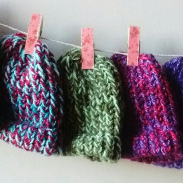 Unique hand-knitted items by Lelsloom on Etsy