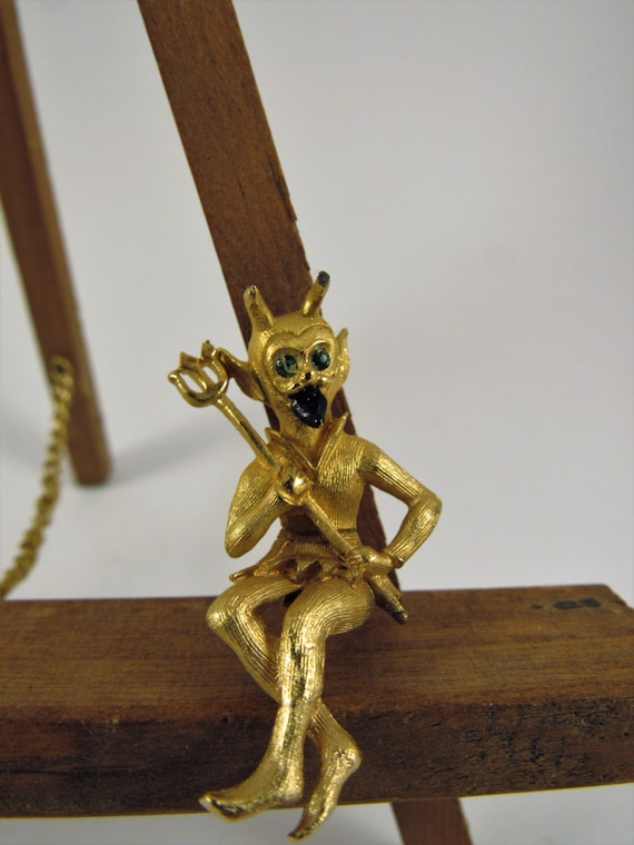 Vintage Devil Shoulder Brooch Lapel Pin