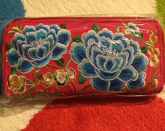 In The Hoop Wallet digital files for machine embroidery