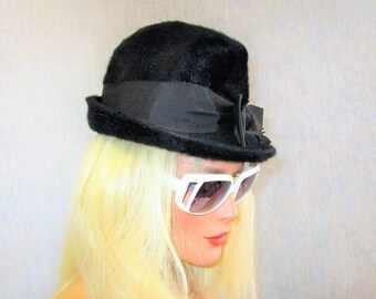 Pinocchio Hat Tyrolean Alpine Style hat tan wool felt feather