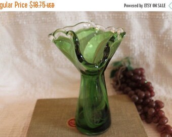 Ruffled rim vase | Etsy