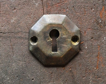 Keyhole covers | Etsy